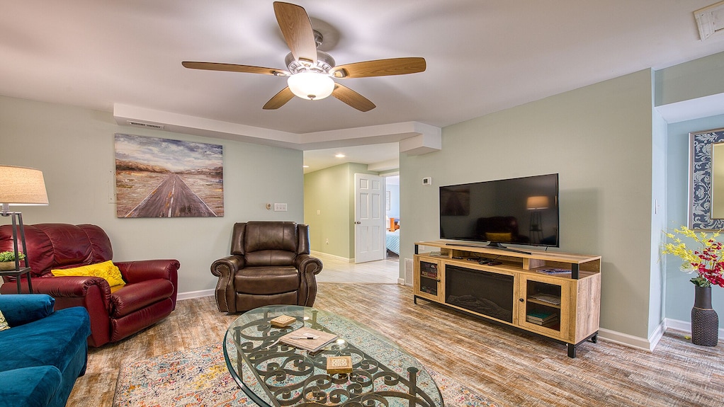 Starstorm Mountain Apartment\nlakeview Deck & Hiking Trail, Near Many Activities. - Lake Junaluska, NC