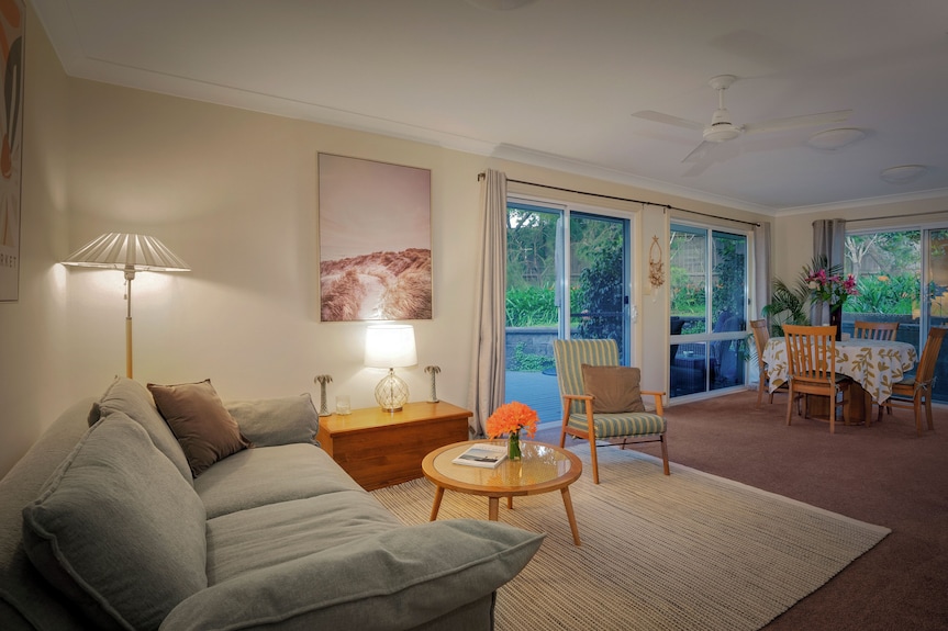 1br Garden Cottage On A Large Lot In Heart Of Coastal Milton Nsw. Dog Friendly. - South Coast