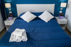 Cortinas/cortinados opacos, Wi-fi grátis, roupa de cama fornecida 