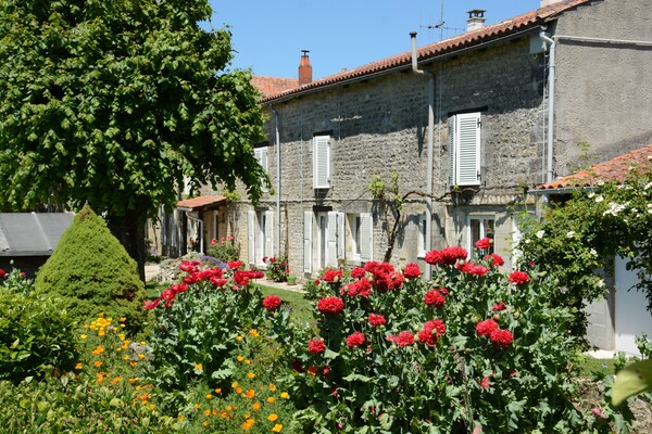 Les Noyers Aulnay - Charente-Maritime