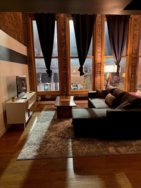 Steps From Broadway - The Lofts @ 107 - Unit 3, Steps From Broadway - The Lofts @ 107 - Unit 3 - Bridgestone Arena