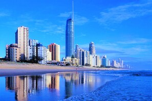 Perto da praia, areia branca 