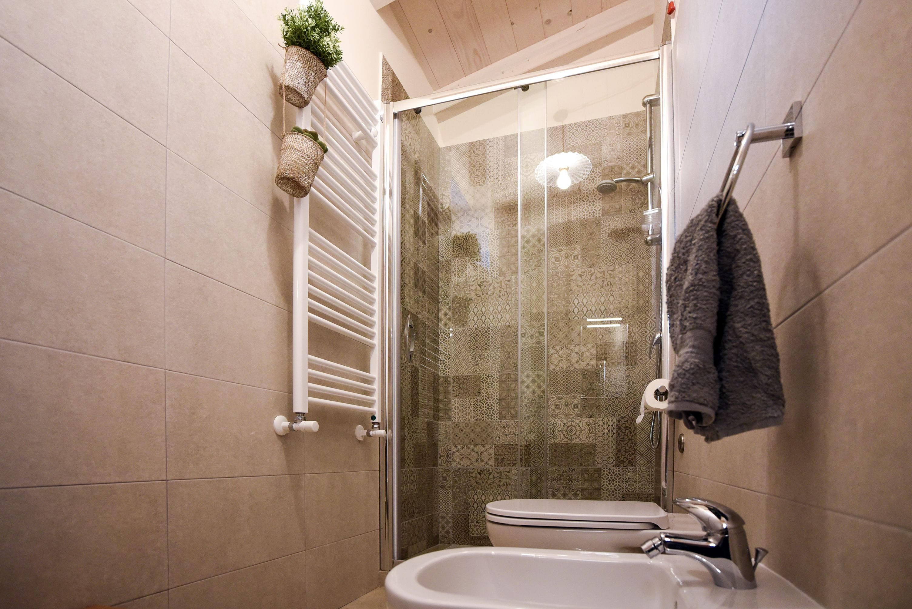 Quarto casal luxo | Chuveiro