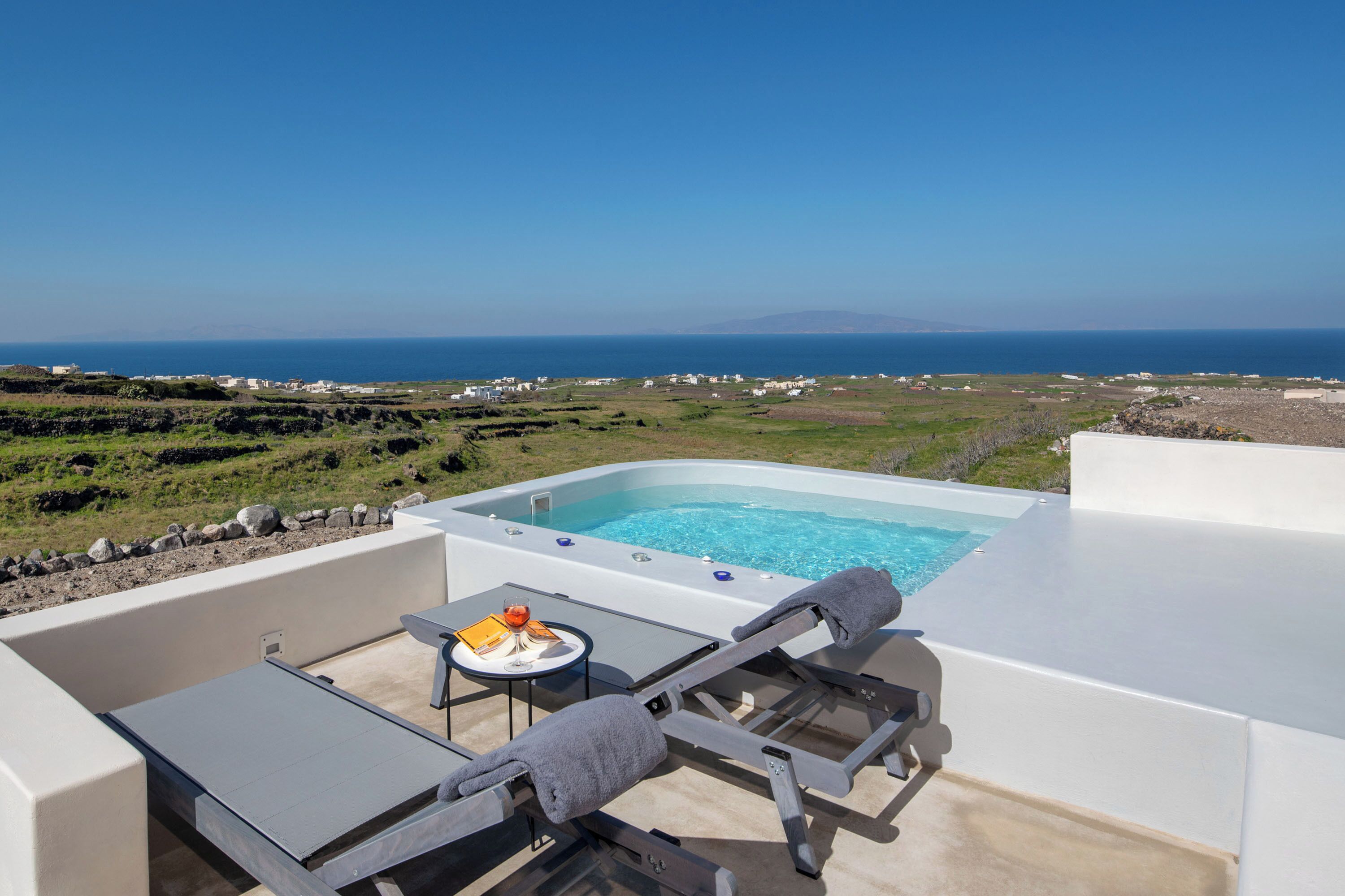 Superior Suite Two Bedrooms Sea View with Plunge Pool | Banheira de hidromassagem privativa