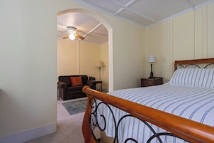 Suíte, 1 cama Queen e sofá-cama | Quartos à prova de som, Wi-Fi de cortesia, roupa de cama