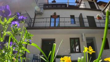 Fachada da propriedade