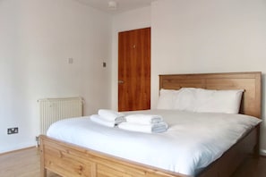 Apartamento (3 Bedrooms) | 3 quartos, secretária adequada para computadores portáteis 