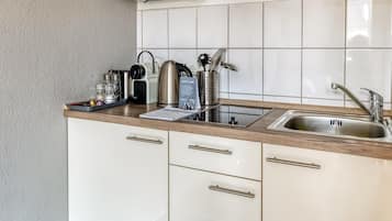 Suite | Cozinha privada | Geladeira, máquina de café expresso, cafeteira/chaleira