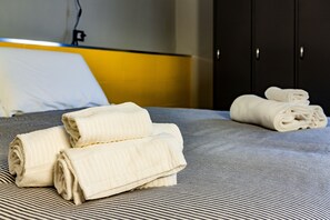 Quarto casal ou duplo urbano | Frigobar, escrivaninha, quartos à prova de som