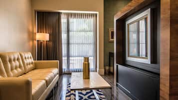 Suite Júnior, 2 camas queen-size | Sala | Smart TV de 55 de polegadas com canais por cabo, televisor, Netflix