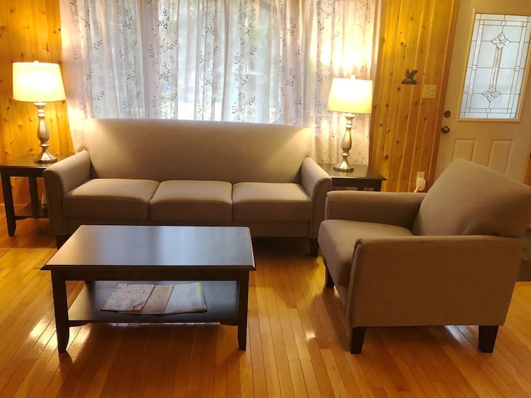 Tranquil Getaway Near Indoor Waterparks, 5 Min Walk From Pool And Lakes - Pennsylvania