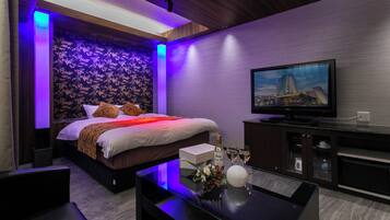 Quarto, sauna seca | Frigobar, cortinas blackout, quartos à prova de som, Wi-Fi de cortesia