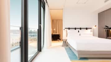 Suite Deluxe | Roupa de alta qualidade, edredões de penas, minibar grátis