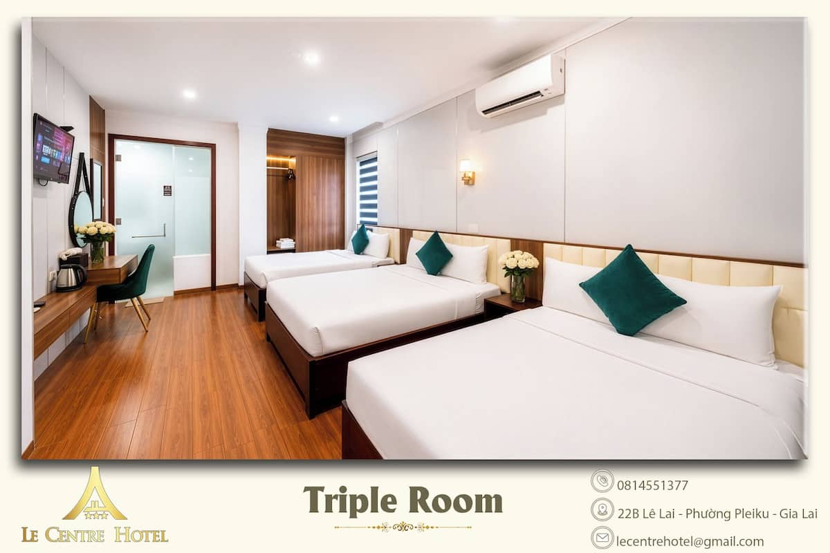 Quarto Triplo Superior | Sala de estar | TV de ecrã plano