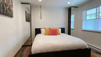 Quarto de Luxo, 1 cama king-size | Lençóis de algodão egípcio, roupa de alta qualidade, edredões de penas