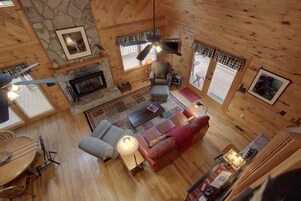 Casa | 3 quartos, escrivaninha, Wi-Fi de cortesia, roupa de cama