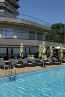 Piscina infinita