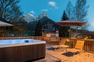 Sauna seca, banheira de hidromassagem, sauna a vapor, massagens