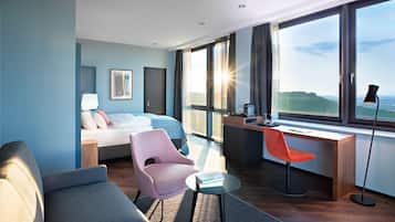 Panorama Suite | Roupas de cama premium, frigobar (abastecido com itens grátis)