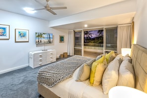 Apartamento, 2 quartos, 2 casas de banho, vista para o oceano | 2 quartos, com decoração personalizada, com mobília individualizada 