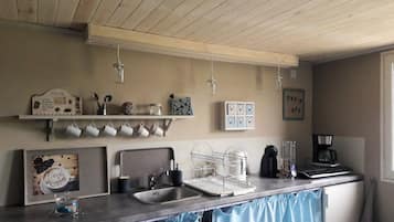 Casa de Campo | Cozinha privada | Um frigorífico no espaço comum, um micro-ondas no espaço comum
