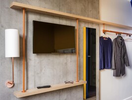 Secretária, Wi-fi grátis, roupa de cama fornecida 