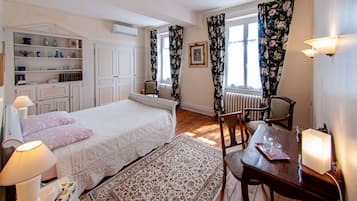 Quarto casal (Versailles) | Individualmente decorados, individualmente mobiliados, cortinas blackout