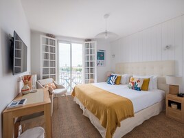 Quarto Duplo Superior (Calypso) | Lençóis de algodão egípcio, roupa de alta qualidade, minibar 