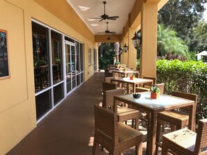 Condo, 4 quartos | Terraço/pátio