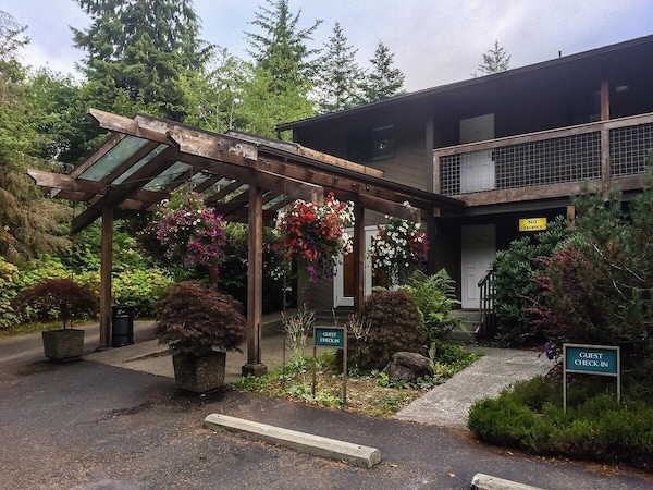 Olympic Suites Inn - Forks, WA