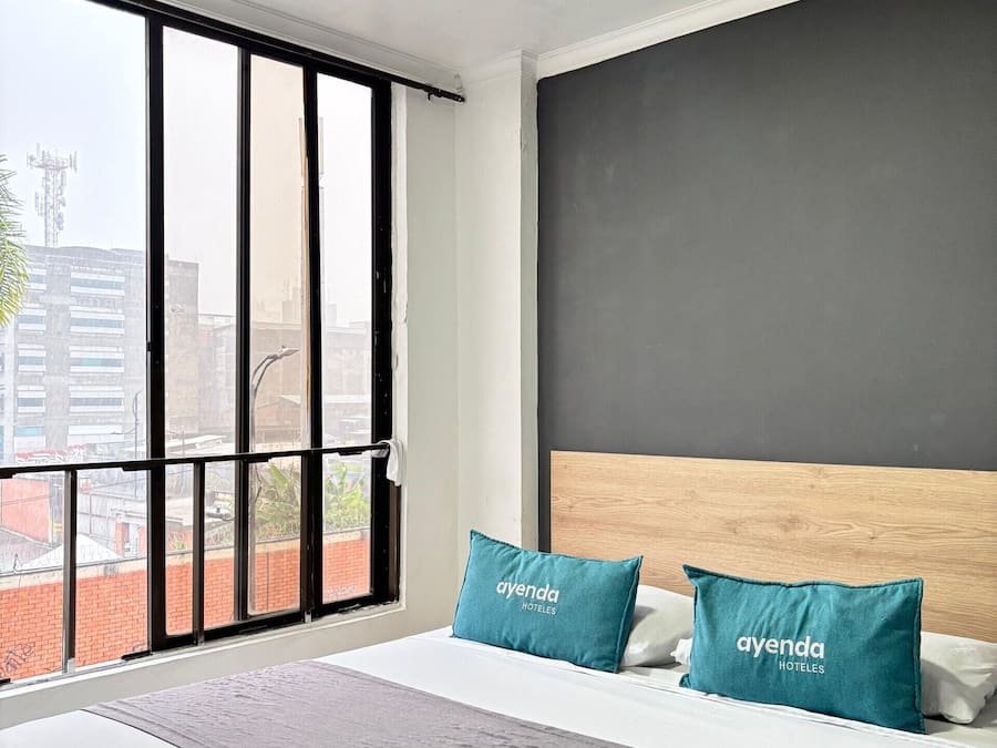 Quarto Duplo | Roupa de cama fornecida