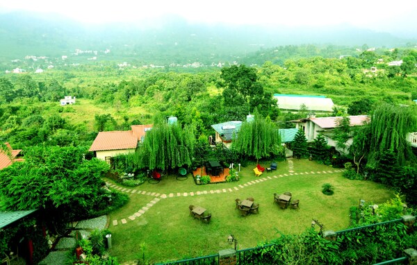 The Allure Villa Resort - Naukuchia Taal