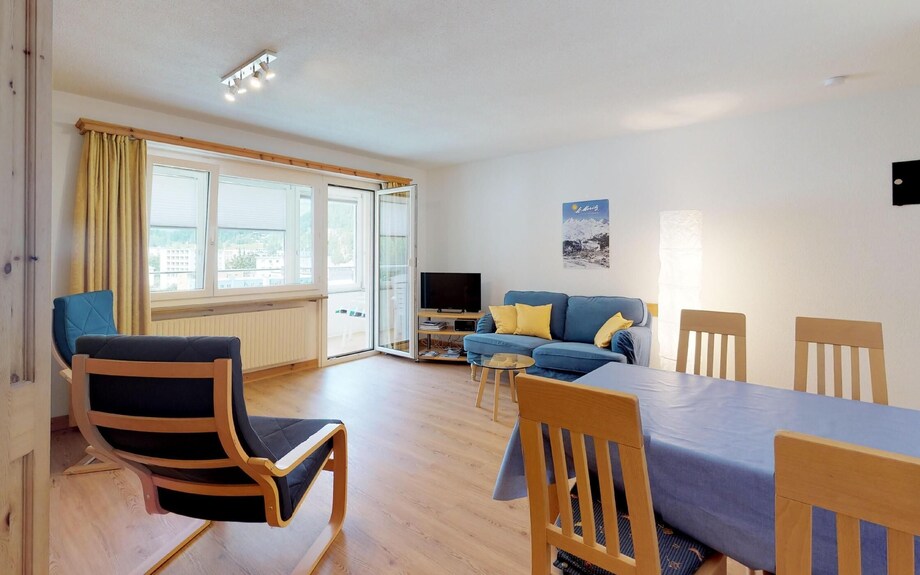 Appartement Bien Entretenu Avec Vue Et Infrastructure Commode - Canton des Grisons