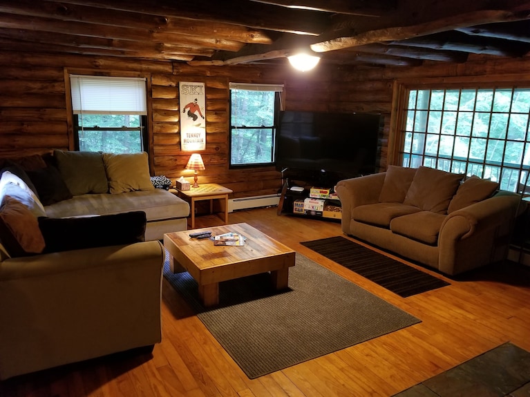 Private Brook Side Log Cabin On Tenney Mountain - New Hampshire (State)