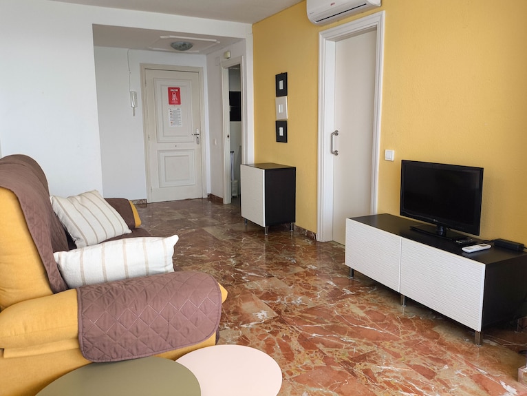 Levante Beach *Facing The Sea* - Costa Blanca