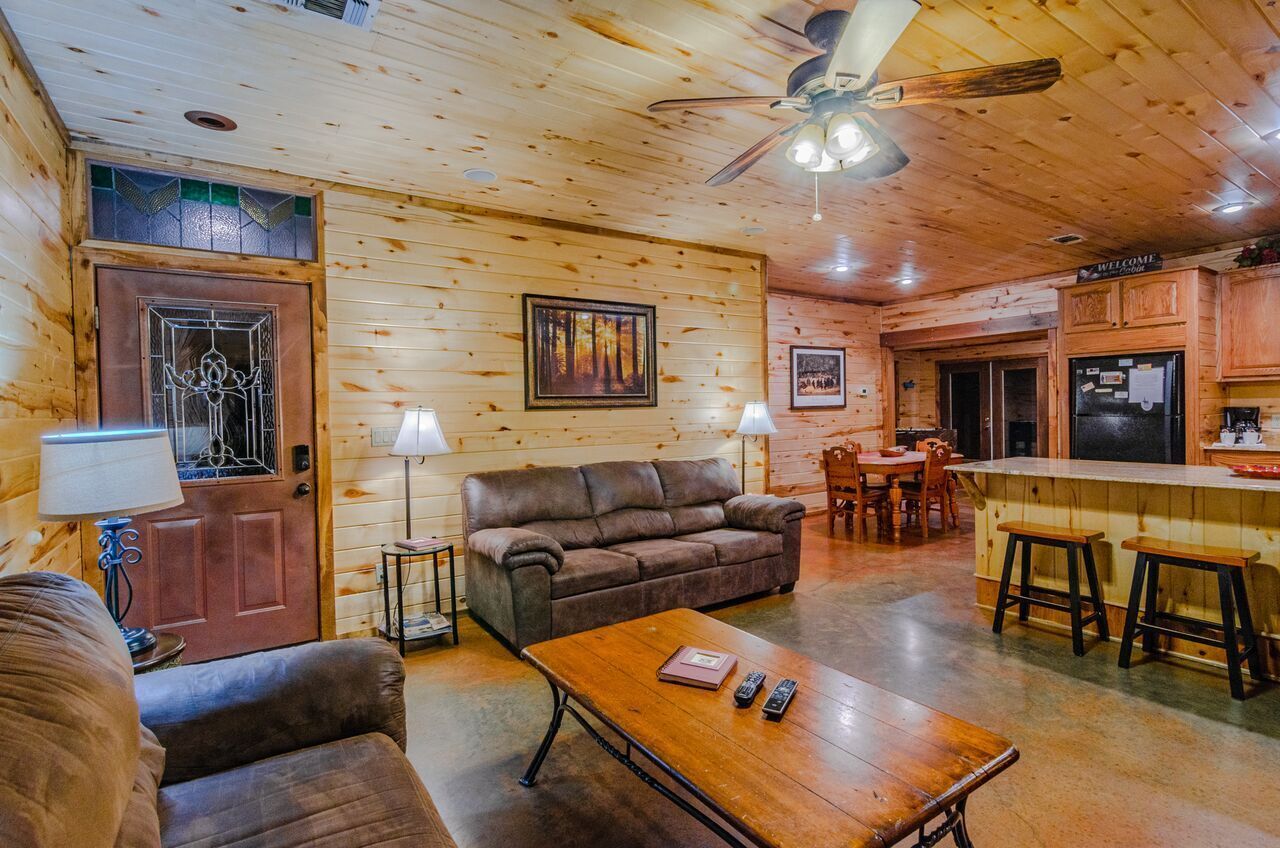 At Last, You Can Enjoy Life With All The Comforts Of Your Own Home On Your Stres - Broken Bow, OK