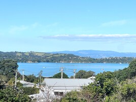 Casa premium, várias camas, vista parcial para o oceano | Terraço/pátio