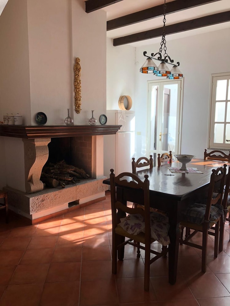 Casa Indipendente Su Più Livelli Vicinanza Mare - Calasetta