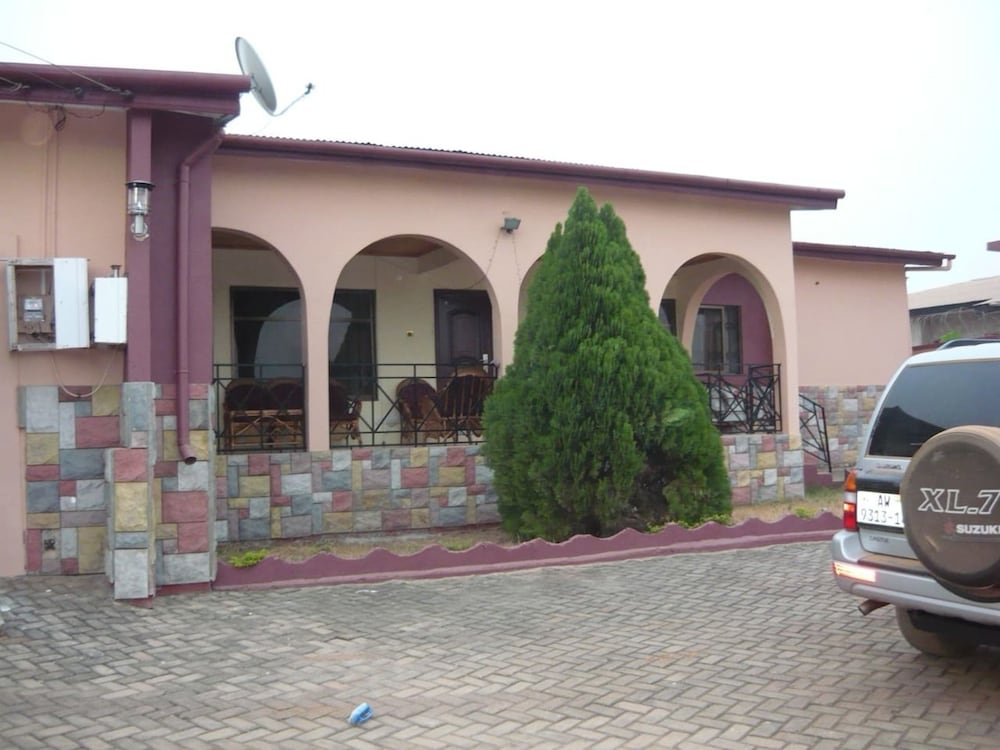 A Spacious 3 Bedroom House - Kumasi