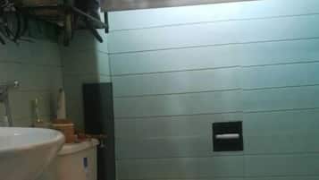 Um polibã, toalhas fornecidas