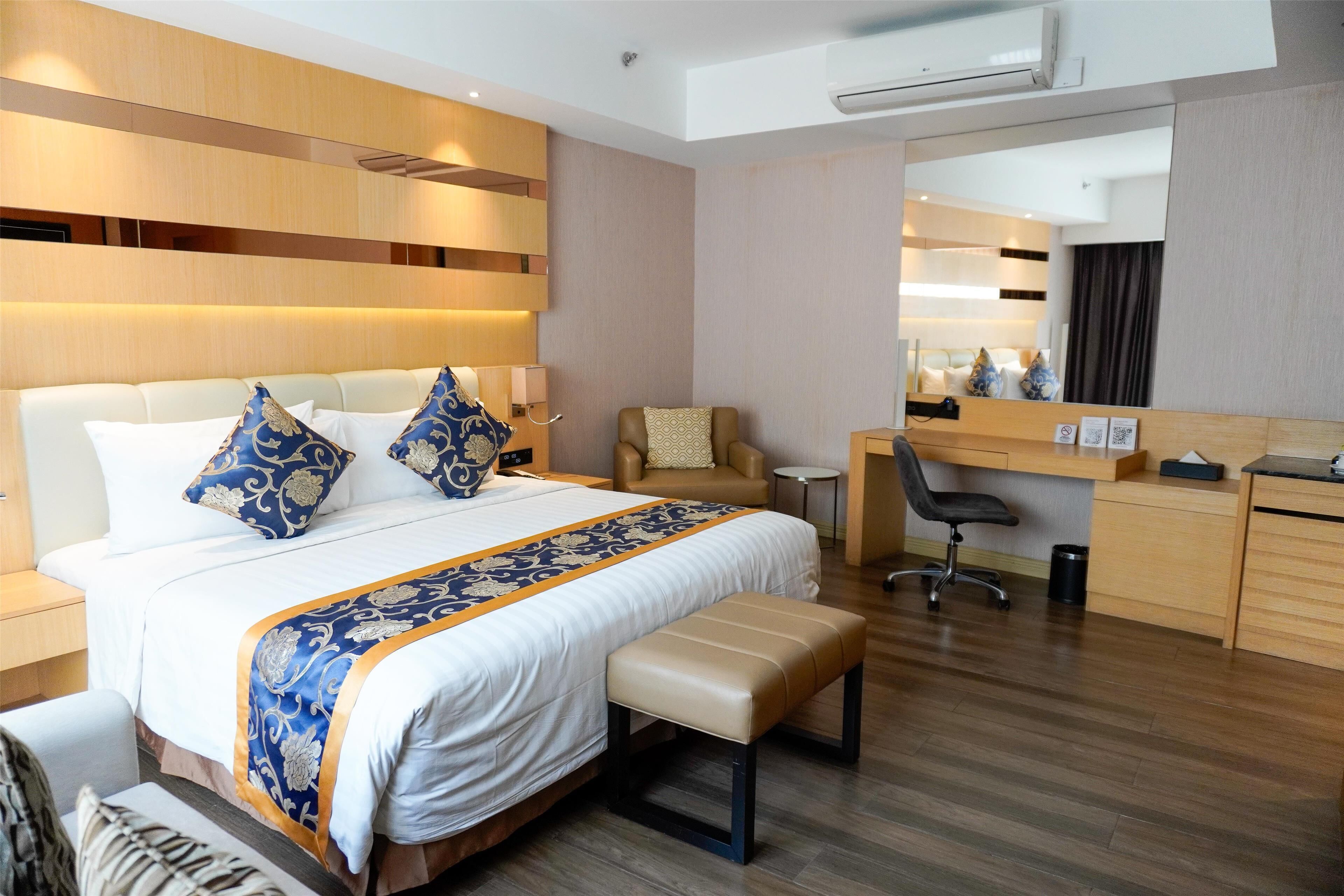 Suite Superior, 1 cama king-size, não fumadores | Roupa de alta qualidade, edredões de penas 