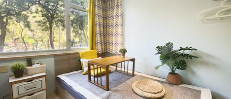 Quarto casal com design assinado, 1 cama de casal, vista para o jardim | Individualmente decorados, individualmente mobiliados