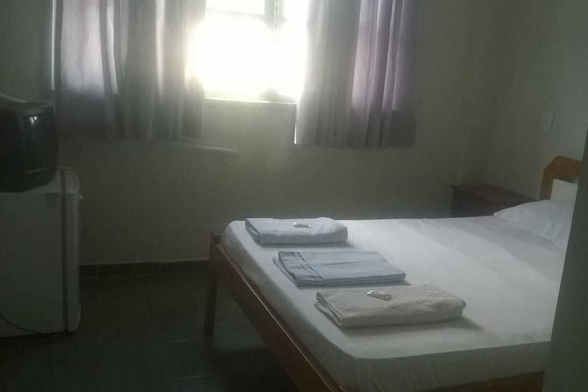 Quarto casal família, 1 cama de casal, vista para o vale | Escrivaninha, cortinas blackout, roupa de cama