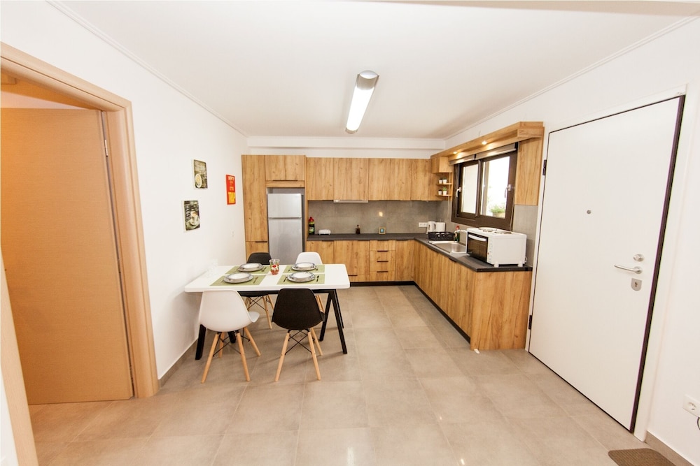 Nea Makri: Entire Private House - Nn’s Guesthouse - Неа-Макри