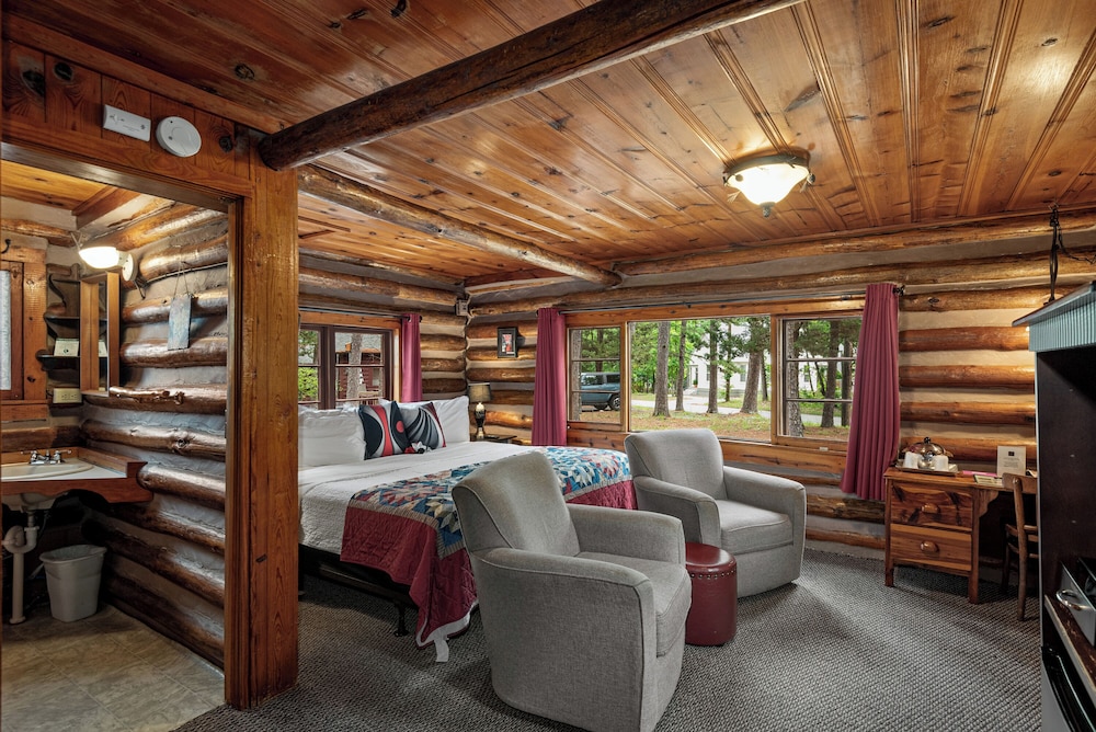 Tall Pines Inn - Arkansas