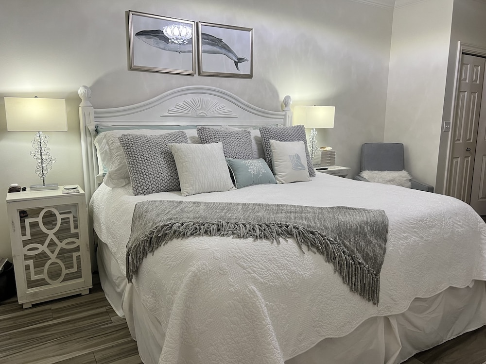 Exceptional Reviews Upgrades Stunning View Lazy River Boat Access On Prop 2br2ba - Perdido Key, FL