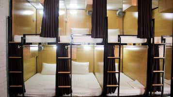 Quartos à prova de som, Wi-Fi de cortesia, roupa de cama