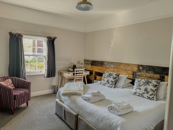 Com decoração personalizada, com mobília individualizada