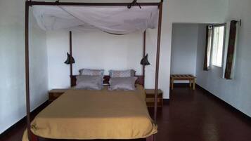 Bangalô clássico, vista parcial para o mar | Berços grátis, camas extras/dobráveis (sobretaxa), roupa de cama