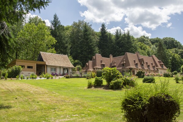 Le Prieure Des Fontaines - Normandy